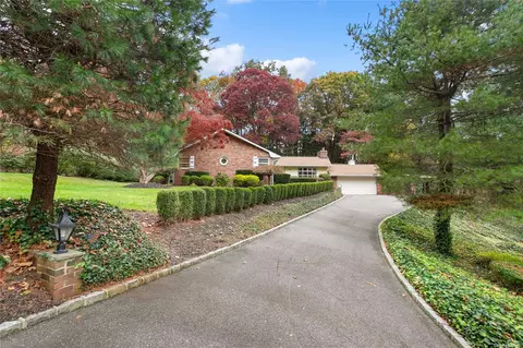 4 Sandra Dr, Dix Hills, NY 11746 | 35 Photos - Movoto