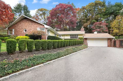 4 Sandra Dr, Dix Hills, NY 11746 | 35 Photos - Movoto