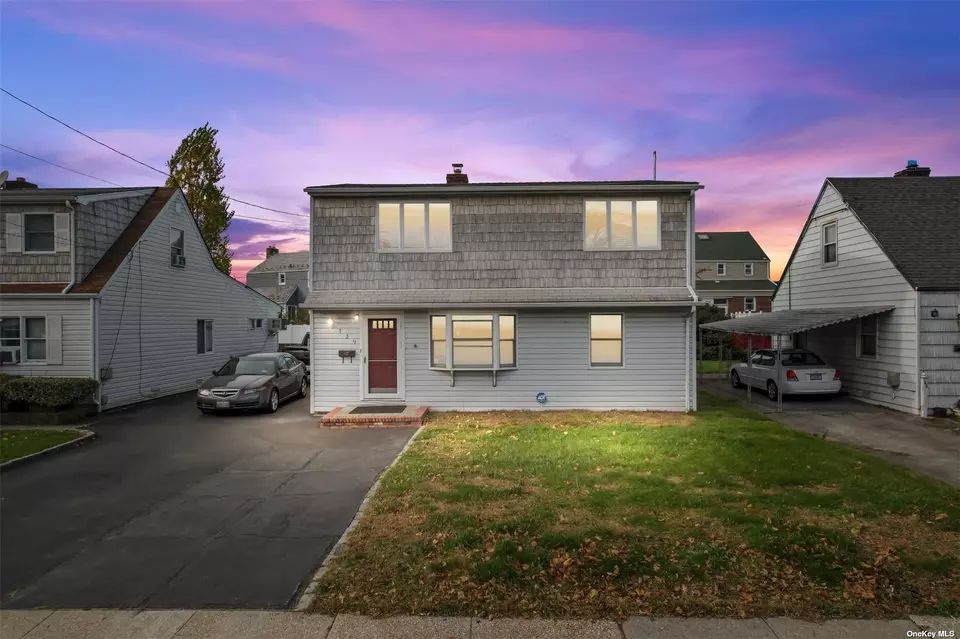 139 Peninsula Blvd, Valley Stream, NY 11581 | 34 Photos - Movoto