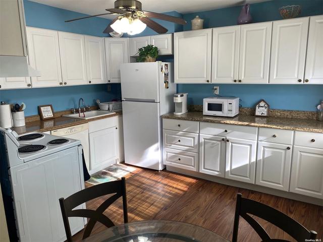 Patchogue, NY Condos & Townhouses For Sale - Movoto