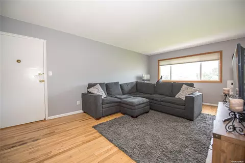 355 Route 111 #30, Smithtown, NY 11787 | 15 Photos - Movoto