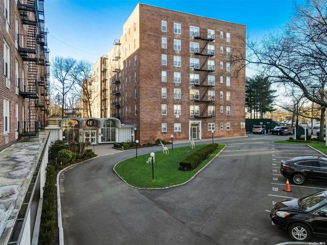 54-44 Little Neck Pkwy #6U, Little Neck, NY 11362 | 31 Photos - Movoto