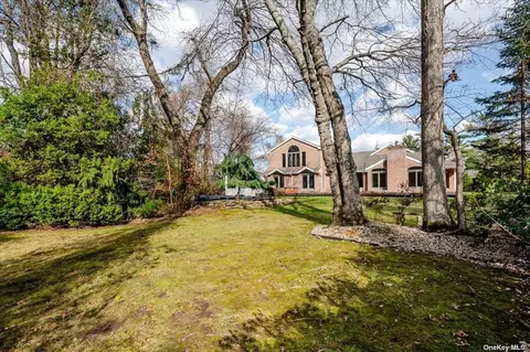 12 Deer Run, East Islip, NY 11730 | 31 Photos - Movoto