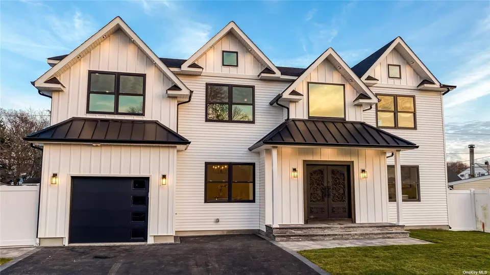 23 Faith Ln, Westbury, NY 11590 | 36 Photos - Movoto
