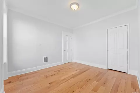 18 Pine St, Brooklyn, NY 11208 | 36 Photos - Movoto