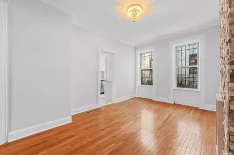 18 Pine St, Brooklyn, NY 11208 | 36 Photos - Movoto