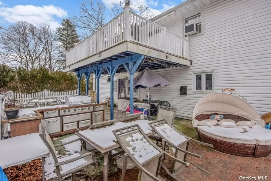 83 Revilo Ave, Shirley, NY 11967 | 22 Photos - Movoto