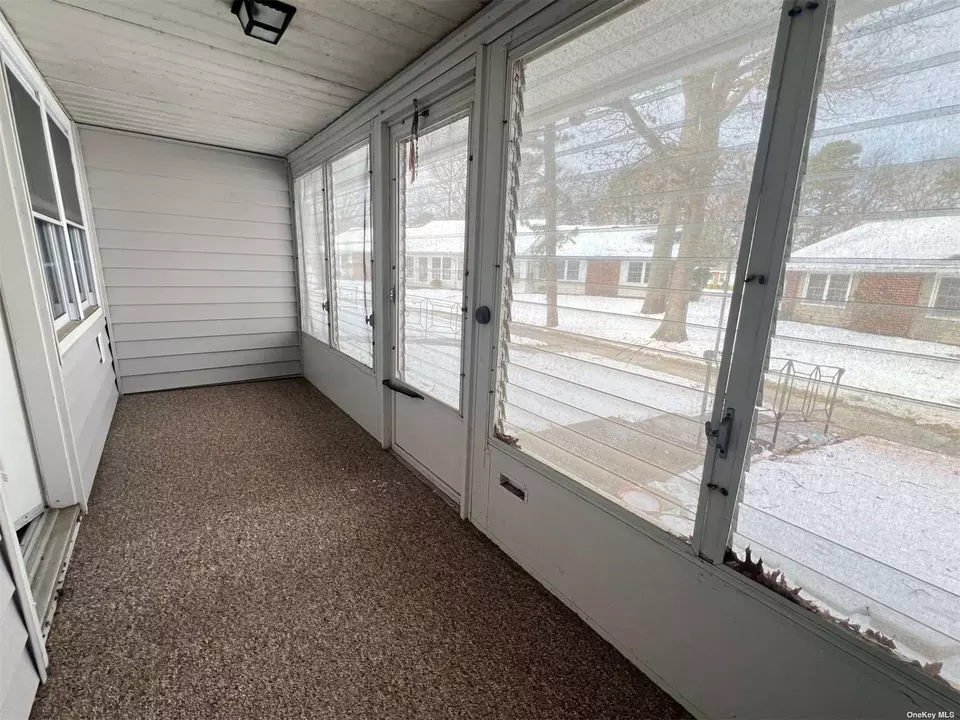 224 Blackpool Ct # B, Ridge, NY 11961 | 14 Photos - Movoto