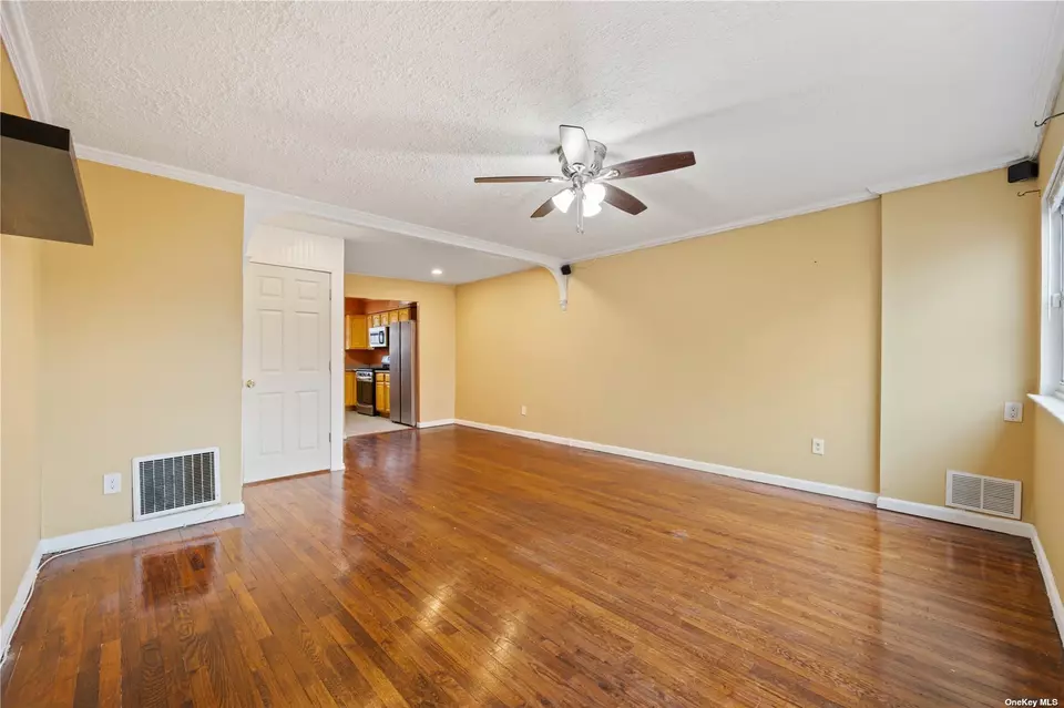 122-34 Springfield Blvd, Springfield Gardens, NY 11413 | 24 Photos - Movoto