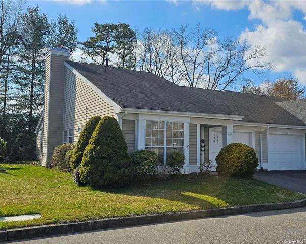 161 Glen Dr #161, Ridge, NY 11961 | 36 Photos - Movoto