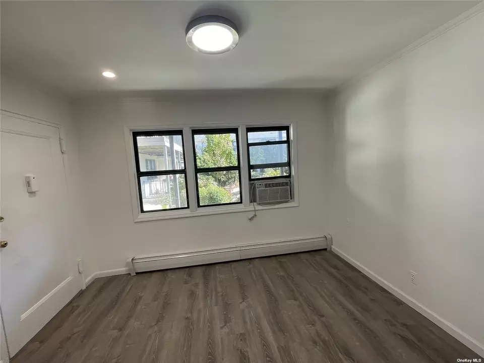 65 W Broadway #3A, Long Beach, NY 11561 | 24 Photos - Movoto