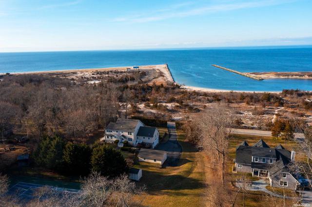 250 Naugles Dr, Mattituck, NY 11952 | 16 Photos - Movoto