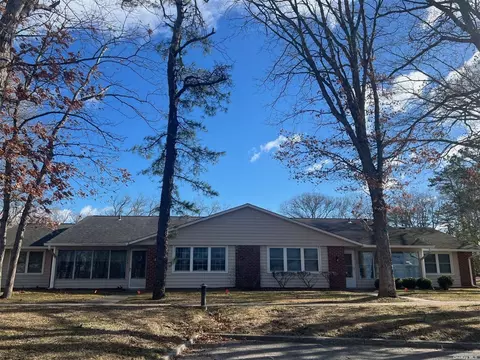 Ridge, NY Condos & Townhouses For Sale - Movoto