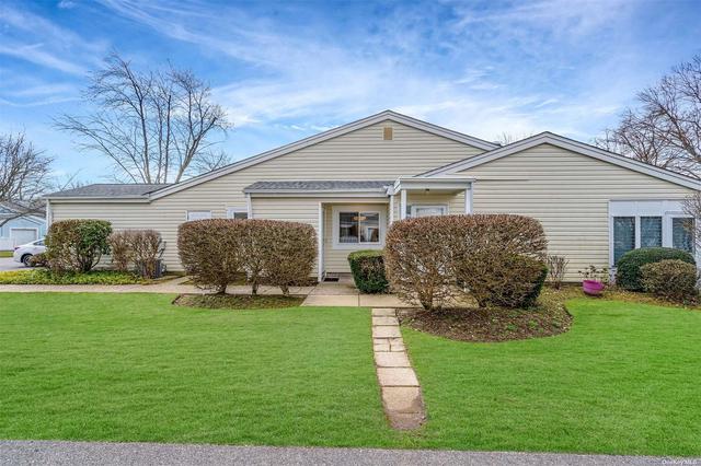 101 Cabot Ct W #101, Saint James, NY 11780 | 22 Photos - Movoto