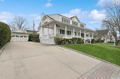 15 Roxbury Rd, Garden City, NY 11530 | 36 Photos - Movoto