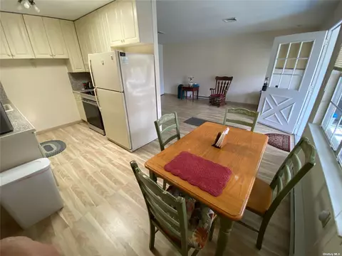 228 Blackpool Ct #B, Ridge, NY 11961 | 32 Photos - Movoto