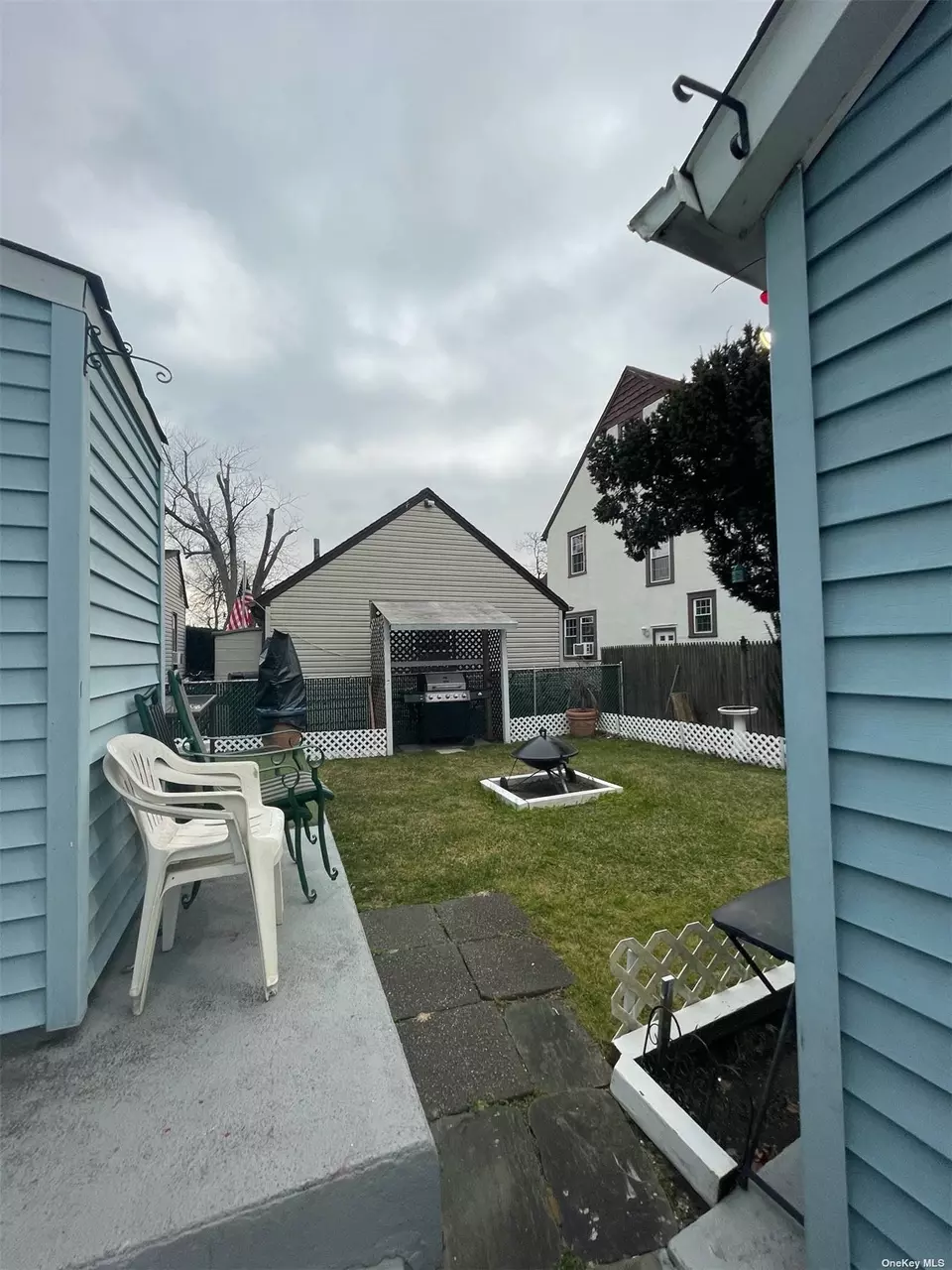 96 Rocklyn Ave, Lynbrook, NY 11563 | 3 Photos - Movoto