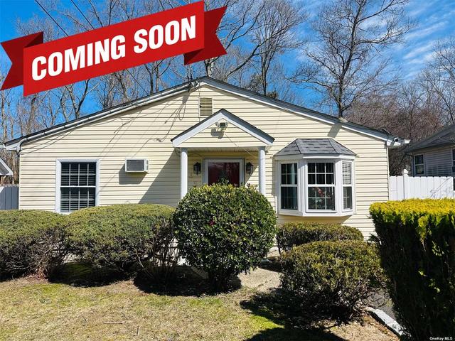 45 Erna Dr, Coram, NY 11727 - Movoto