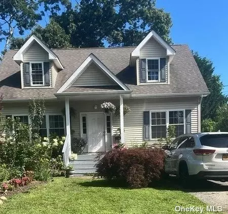 149 Meadowmere Ave, Mastic, NY 11950 | 1 photo - Movoto