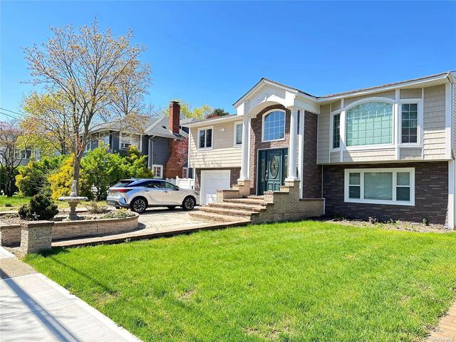 256 Rose St, Freeport, NY 11520 | 25 Photos - Movoto