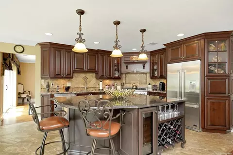 161 Country Club Dr #-, Commack, NY 11725 | 35 Photos - Movoto