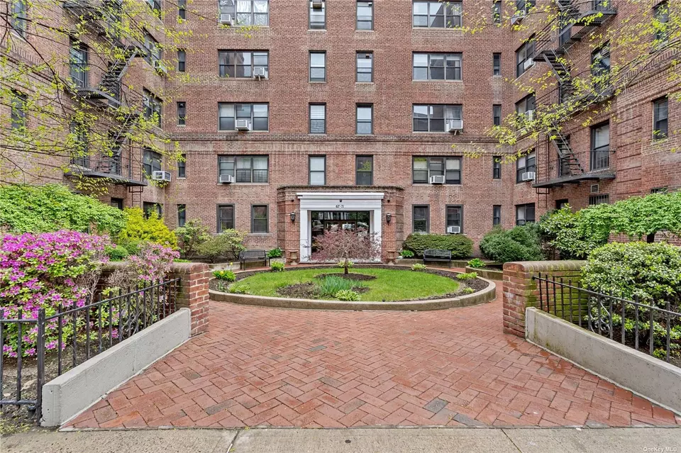 67-71 Yellowstone Blvd #1J, Forest Hills, NY 11375 | 21 Photos - Movoto