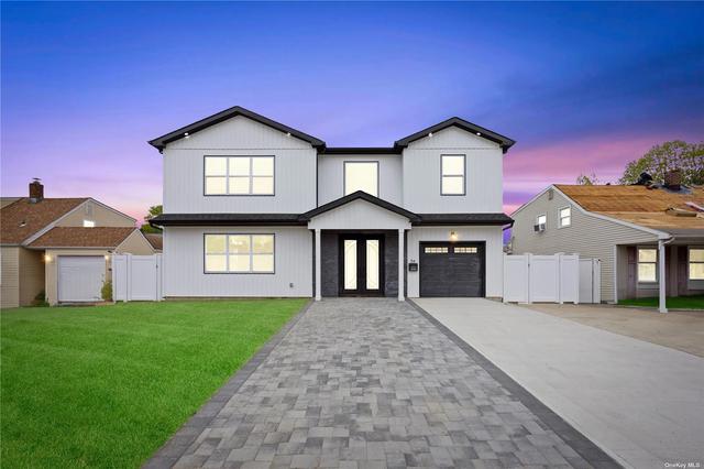 17 Bunker Ln, Hicksville, NY 11801 | 21 Photos - Movoto