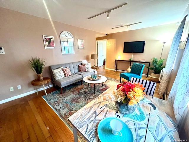 Queens, NY Condos & Townhouses For Sale | Page 4 of 79 - Movoto