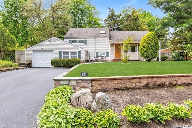24 Scott Dr, Melville, NY 11747 | 28 Photos - Movoto