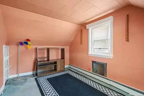 193 Edward Ct, West Hempstead, NY 11552 | 35 Photos - Movoto