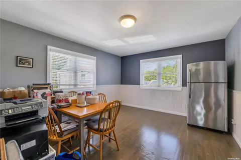 14 Pine Acres Blvd, Deer Park, NY 11729 | 33 Photos - Movoto