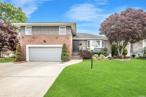 1000 Roxbury DR, Westbury, NY 11590 - Movoto