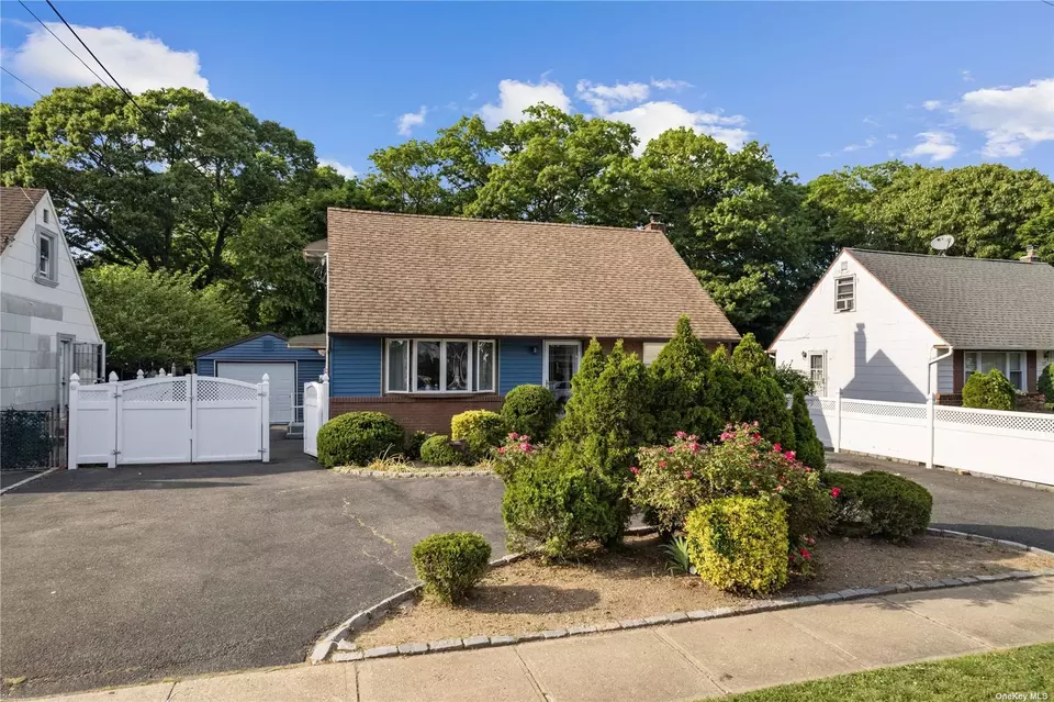 133 Mirin Ave, Roosevelt, NY 11575 | 20 Photos - Movoto