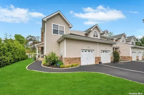 Patchogue, NY Condos & Townhouses For Sale - Movoto