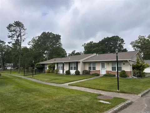 Ridge, NY Condos & Townhouses For Sale - Movoto