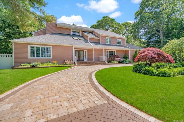 2 Kent Ct, Bayport, NY 11705 | 36 Photos - Movoto