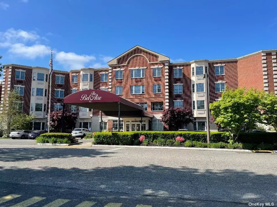 50 Merrick Ave #409, East Meadow, NY 11554 | 16 Photos - Movoto