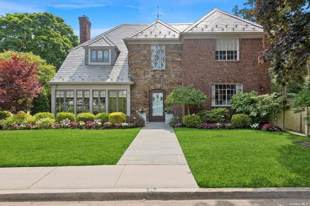 5 Neylon Ct, Rockville Centre, NY 11570 | 36 Photos - Movoto