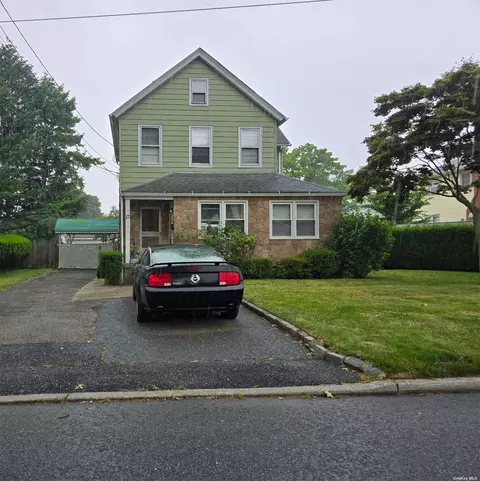 1000 Roxbury DR, Westbury, NY 11590 - Movoto