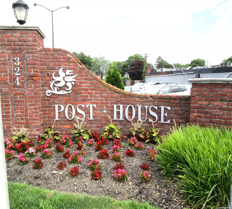 324 Post Ave #4-H, Westbury, NY 11590 | 14 Photos - Movoto