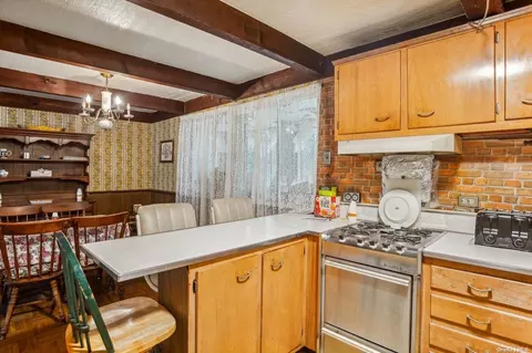 12 Deer Ln, East Setauket, NY 11733 | 16 Photos - Movoto