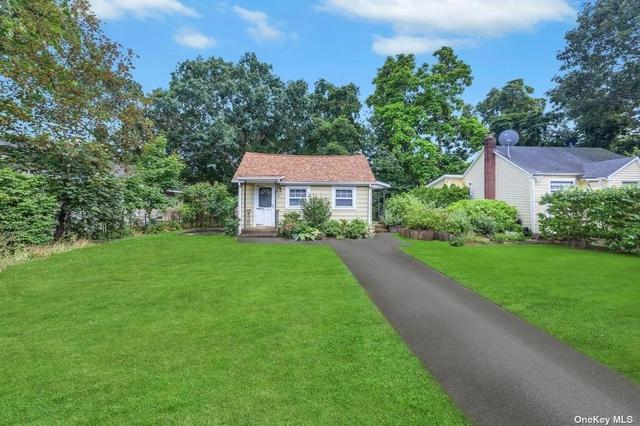 47 Reeves Bay Trl, Riverhead, NY 11901 - Movoto