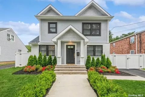 21 Stillman Rd, Glen Cove, NY 11542 - Movoto