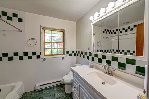 235 Blackpool Ct #B, Ridge, NY 11961 | 16 Photos - Movoto