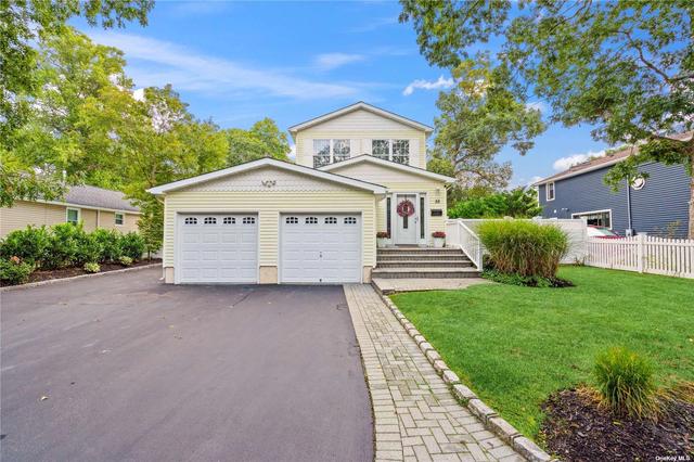 55 Cliff Ave, Sayville, NY 11782 | 34 Photos - Movoto