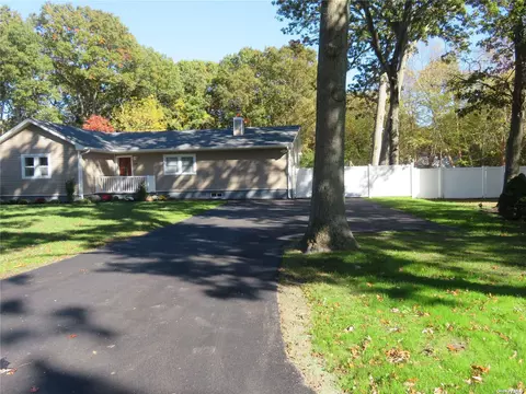 131 Coram Homes For Sale & Coram, NY Real Estate - Movoto