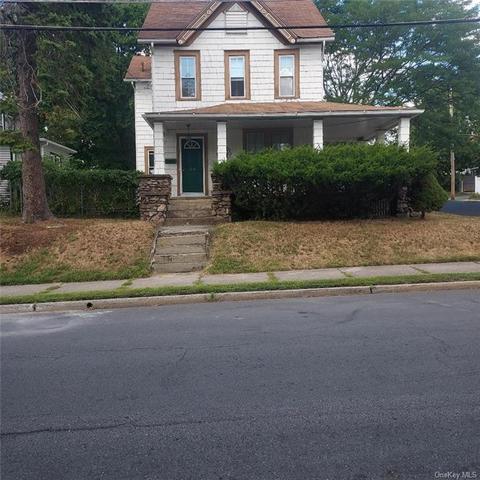 28 Liberty St, Middletown, NY 10940 | 20 Photos | MLS #6206084 - Movoto