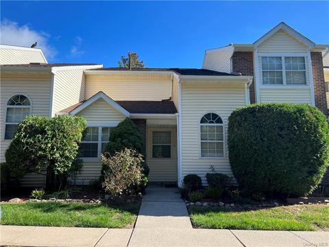 19 Woodlake Dr, Middletown, NY 10940 | 1 photo | MLS #6212783 - Movoto