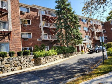 Condo/Townhouse Homes for Sale in New Rochelle NY