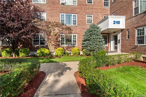 210 Pelham Rd #4M, New Rochelle, NY 10805 | 11 Photos | MLS #6216239 ...